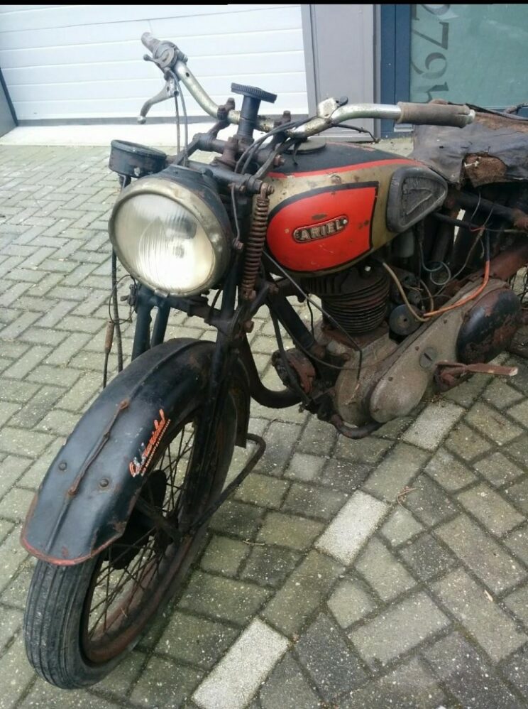 Ariel - Barn find herstellen naar origineel - Bikerbook
